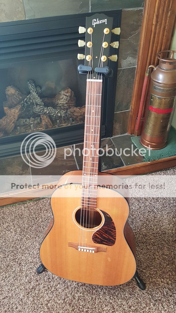 Info in Gibson WM (Working Man) 45? - The Acoustic Guitar Forum