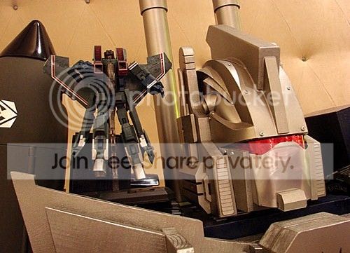7-foot G1 Bruticus statue for sale | TFW2005 - The 2005 Boards
