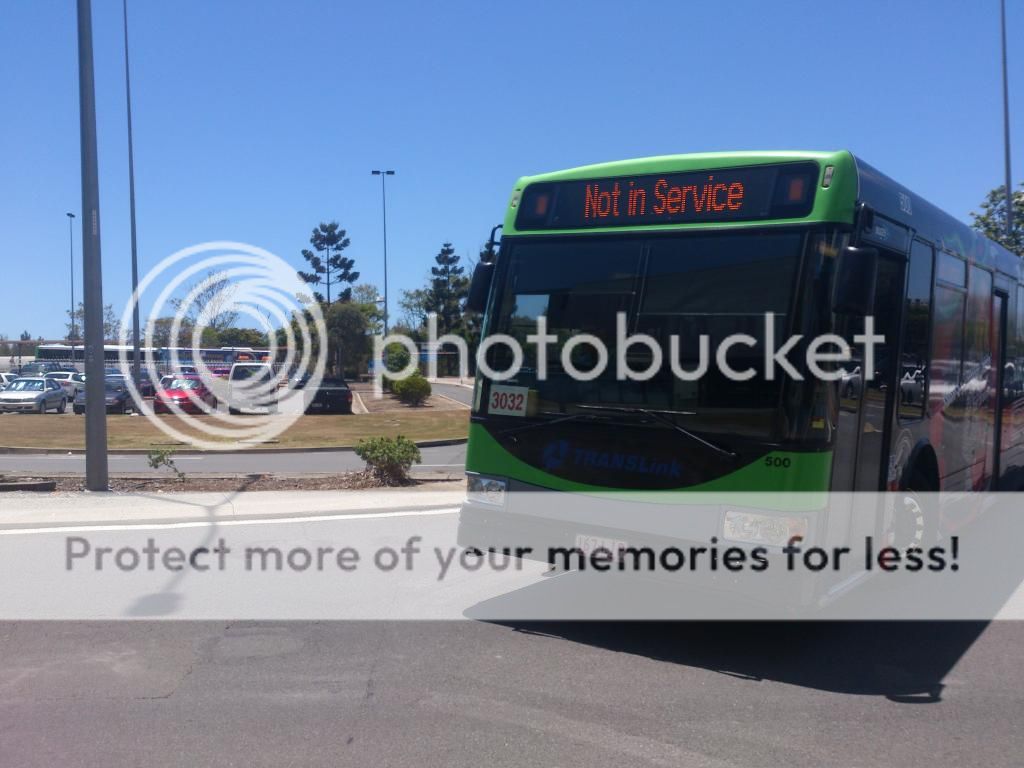 Surfside at Helensvale Station - 17/01