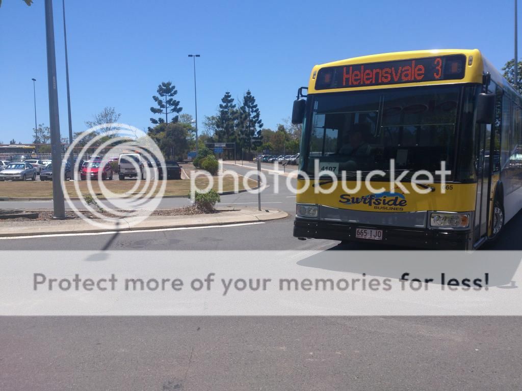 Surfside at Helensvale Station - 17/01