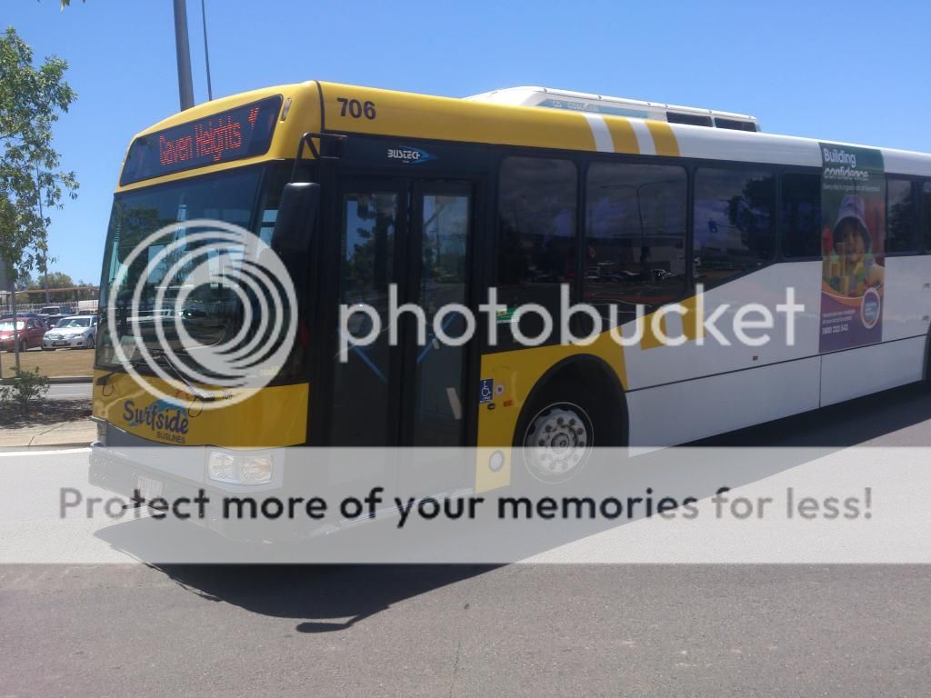 Surfside at Helensvale Station - 17/01