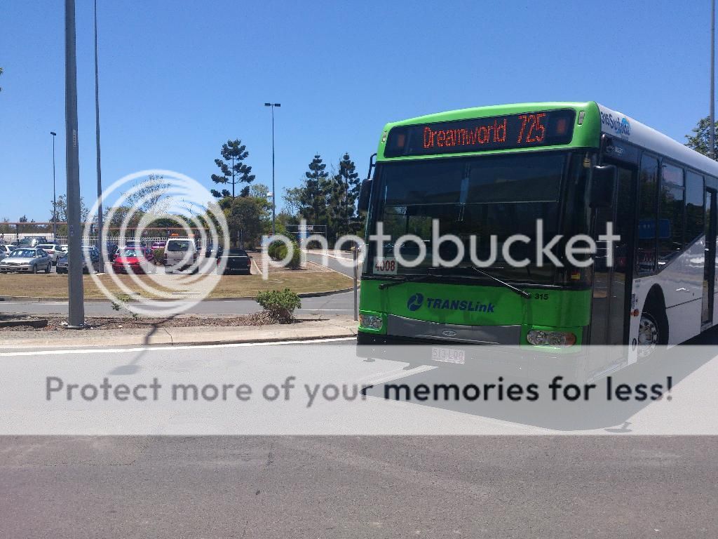 Surfside at Helensvale Station - 17/01